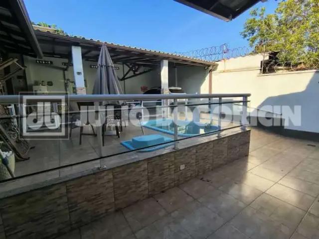 Casa / Sobrado para Venda em Rio de Janeiro/RJ Bancários 3 Quartos