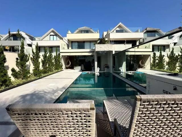 Casa / Sobrado para Venda em Rio de Janeiro/RJ Barra da Tijuca 4 Quartos