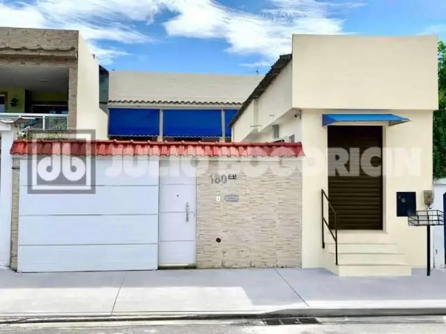 Casa / Sobrado para Venda em Rio de Janeiro/RJ Curicica 4 Quartos