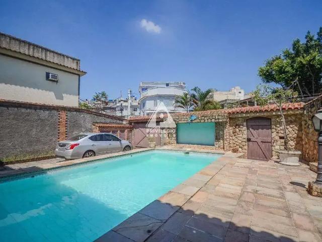 Casa / Sobrado para Venda em Rio de Janeiro/RJ Curicica 8 Quartos