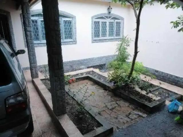 Casa / Sobrado para Venda em Rio de Janeiro/RJ Campo Grande 3 Quartos
