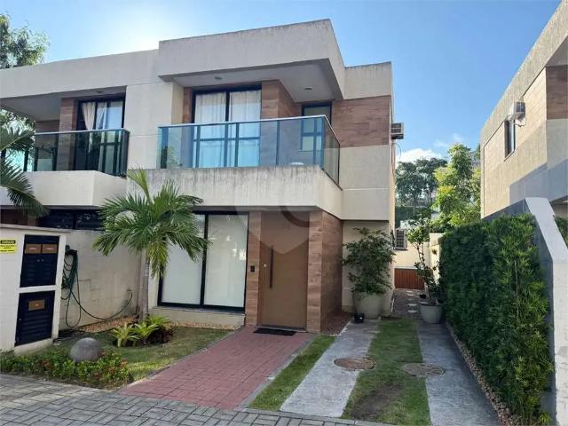 Casa / Sobrado para Venda em Rio de Janeiro/RJ Campo Grande 3 Quartos