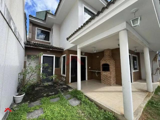 Casa / Sobrado para Venda em Rio de Janeiro/RJ Freguesia Jacarepaguá 4 Quartos