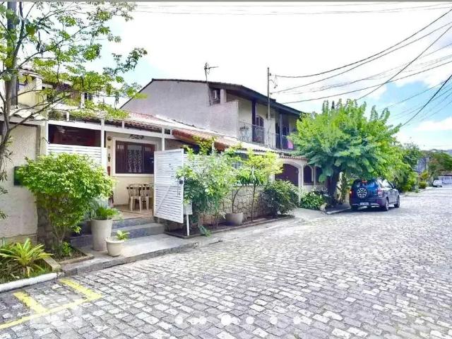 Casa / Sobrado para Venda em Rio de Janeiro/RJ Freguesia Jacarepaguá 4 Quartos