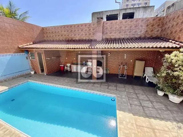 Casa / Sobrado para Venda em Rio de Janeiro/RJ Freguesia Jacarepaguá 4 Quartos