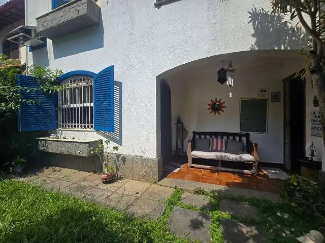 Casa / Sobrado para Venda em Rio de Janeiro/RJ Freguesia Jacarepaguá 5 Quartos