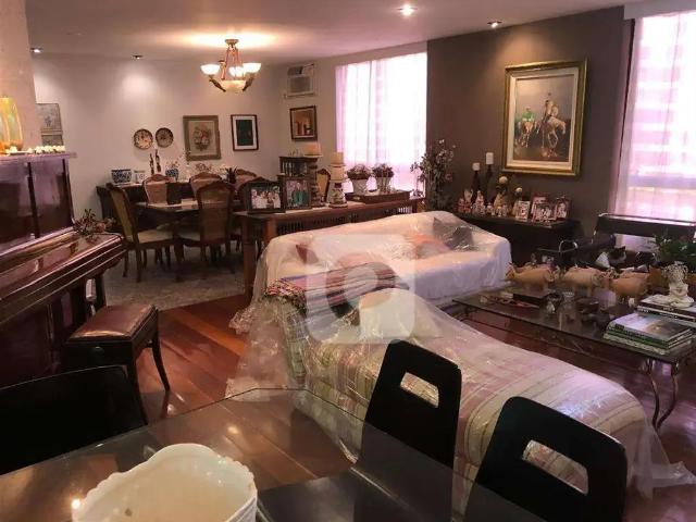 Casa / Sobrado para Venda em Rio de Janeiro/RJ Freguesia Jacarepaguá 6 Quartos