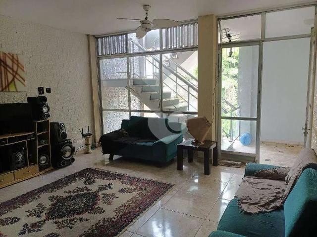 Casa / Sobrado para Venda em Rio de Janeiro/RJ Grajaú 5 Quartos