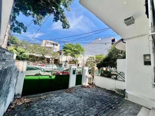 Casa / Sobrado para Venda em Rio de Janeiro/RJ Grajaú 2 Quartos