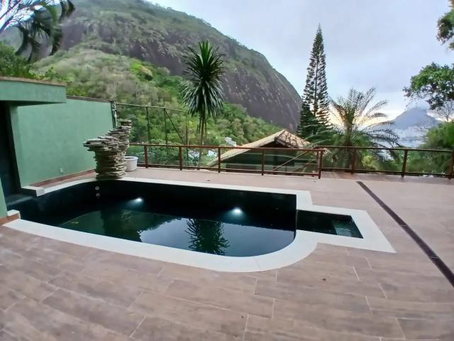 Casa / Sobrado para Venda em Rio de Janeiro/RJ Lagoa 3 Quartos