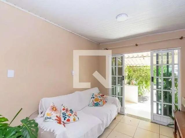 Casa / Sobrado para Venda em Rio de Janeiro/RJ Parada de Lucas 2 Quartos