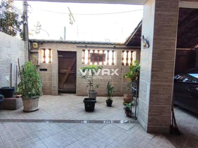 Casa / Sobrado para Venda em Rio de Janeiro/RJ Quintino Bocaiúva 4 Quartos