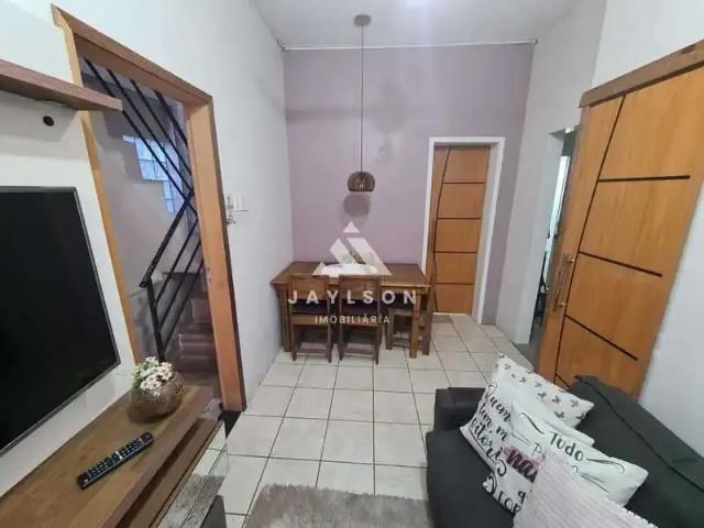 Casa / Sobrado para Venda em Rio de Janeiro/RJ Ramos 2 Quartos
