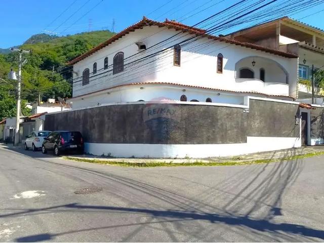 Casa / Sobrado para Venda em Rio de Janeiro/RJ Realengo 4 Quartos