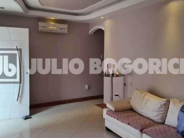 Casa / Sobrado para Venda em Rio de Janeiro/RJ Tanque 2 Quartos