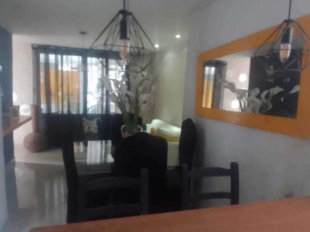 Casa / Sobrado para Venda em Rio de Janeiro/RJ Tanque 2 Quartos
