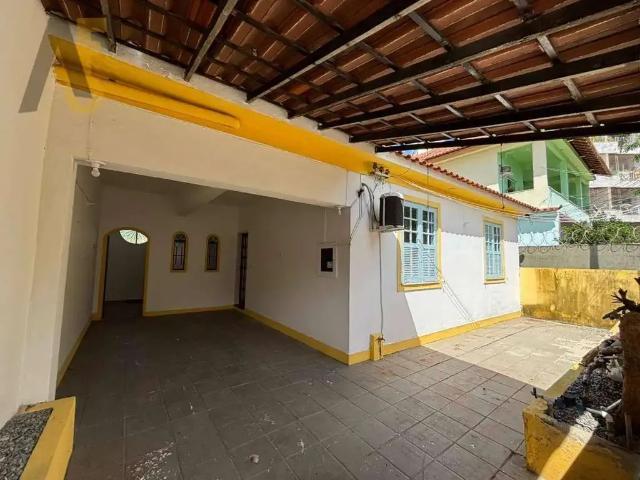 Casa / Sobrado para Venda em Rio de Janeiro/RJ Tanque 2 Quartos
