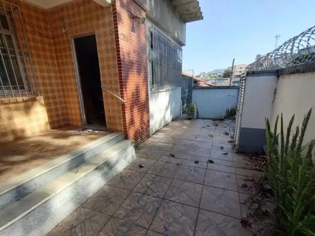 Casa / Sobrado para Venda em Rio de Janeiro/RJ Tanque 3 Quartos