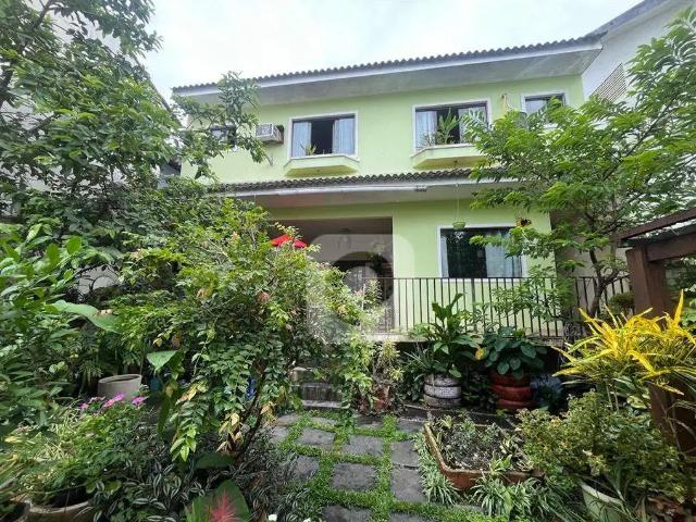 Casa / Sobrado para Venda em Rio de Janeiro/RJ Vargem Pequena 4 Quartos