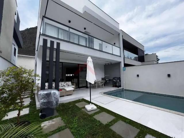 Casa / Sobrado para Venda em Rio de Janeiro/RJ Vargem Pequena 4 Quartos