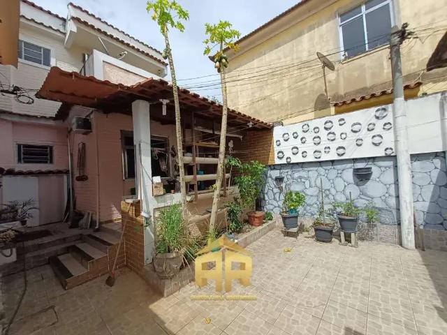 Casa / Sobrado para Venda em Rio de Janeiro/RJ Vaz Lobo 2 Quartos