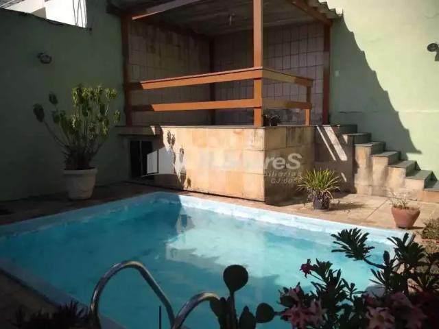 Casa / Sobrado para Venda em Rio de Janeiro/RJ Vila Valqueire 3 Quartos