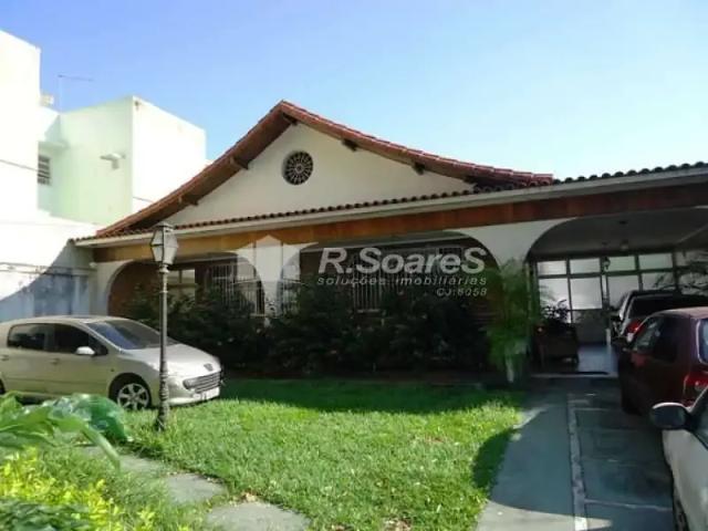Casa / Sobrado para Venda em Rio de Janeiro/RJ Vila Valqueire 3 Quartos