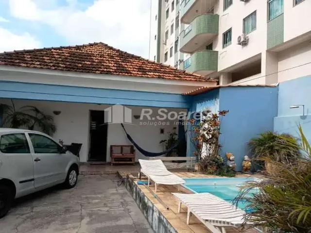 Casa / Sobrado para Venda em Rio de Janeiro/RJ Vila Valqueire 5 Quartos
