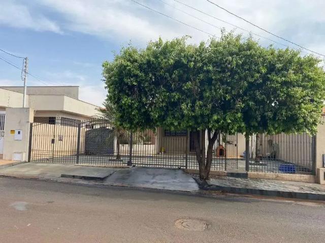 Casa / Sobrado para Venda em Rio Verde/GO Jardim Bela Vista 3 Quartos