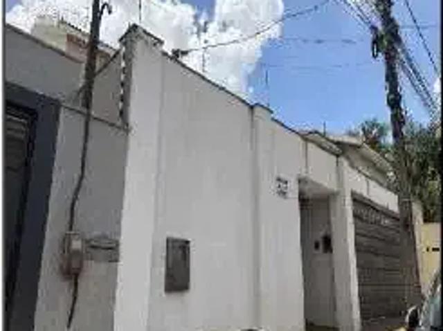 Casa / Sobrado para Venda em Rio Verde/GO Jardim Presidente 5 Quartos
