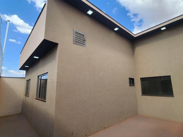 Casa / Sobrado para Venda em Rio Verde/GO Residencial Parque dos Ipês 3 Quartos