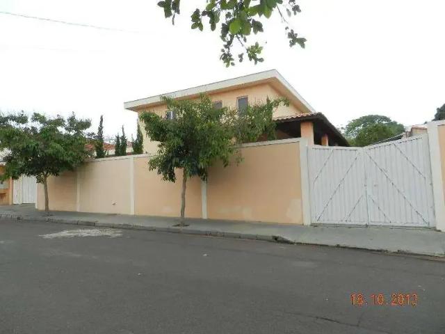 Casa / Sobrado para Venda em Ribeirão Bonito/SP Centro 4 Quartos