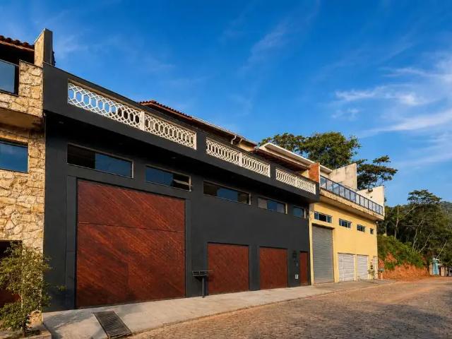 Casa / Sobrado para Venda em Ribeirão Pires/SP Pastoril 4 Quartos
