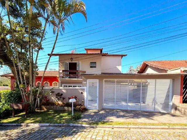 Casa / Sobrado para Venda em Ribeirão Pires/SP Represa 4 Quartos
