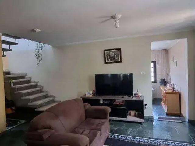 Casa / Sobrado para Venda em Ribeirão Pires/SP Somma 4 Quartos