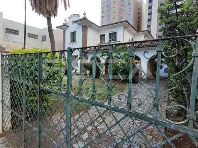 Casa / Sobrado para Venda em Ribeirão Preto/SP Centro 4 Quartos
