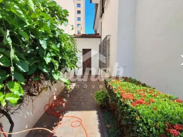 Casa / Sobrado para Venda em Ribeirão Preto/SP Centro 4 Quartos