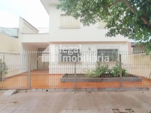 Casa / Sobrado para Venda em Ribeirão Preto/SP Centro 4 Quartos