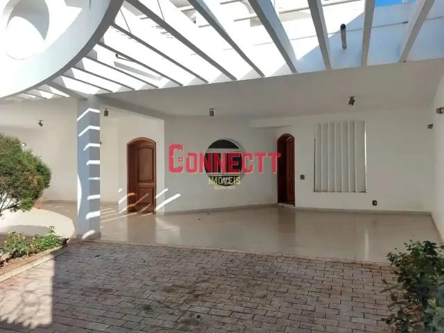 Casa / Sobrado para Venda em Ribeirão Preto/SP Centro 4 Quartos