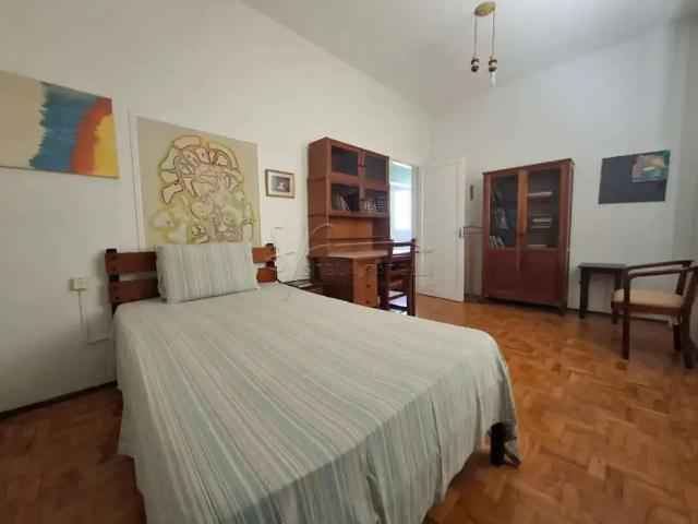 Casa / Sobrado para Venda em Ribeirão Preto/SP Centro 4 Quartos