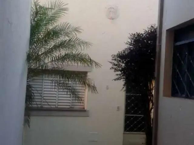 Casa / Sobrado para Venda em Ribeirão Preto/SP Centro 3 Quartos