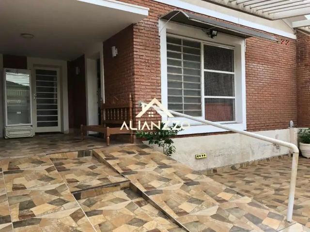 Casa / Sobrado para Venda em Ribeirão Preto/SP Centro 3 Quartos