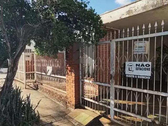Casa / Sobrado para Venda em Ribeirão Preto/SP Centro 3 Quartos