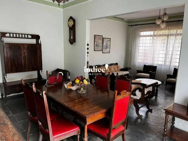 Casa / Sobrado para Venda em Ribeirão Preto/SP Centro 3 Quartos
