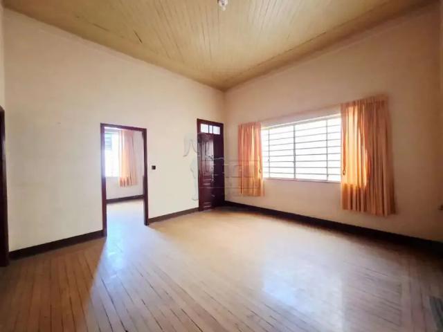 Casa / Sobrado para Venda em Ribeirão Preto/SP Centro 3 Quartos