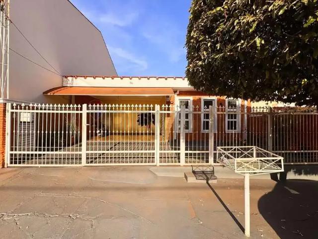Casa / Sobrado para Venda em Ribeirão Preto/SP Independência 3 Quartos