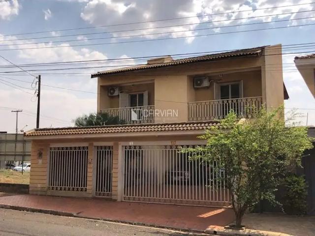 Casa / Sobrado para Venda em Ribeirão Preto/SP Jardim Califórnia 4 Quartos