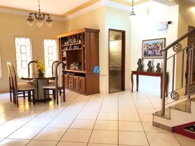 Casa / Sobrado para Venda em Ribeirão Preto/SP Jardim Califórnia 4 Quartos