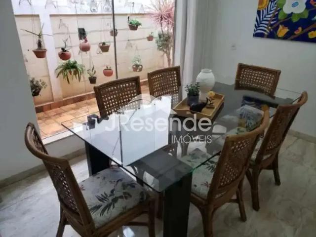 Casa / Sobrado para Venda em Ribeirão Preto/SP Jardim Irajá 4 Quartos