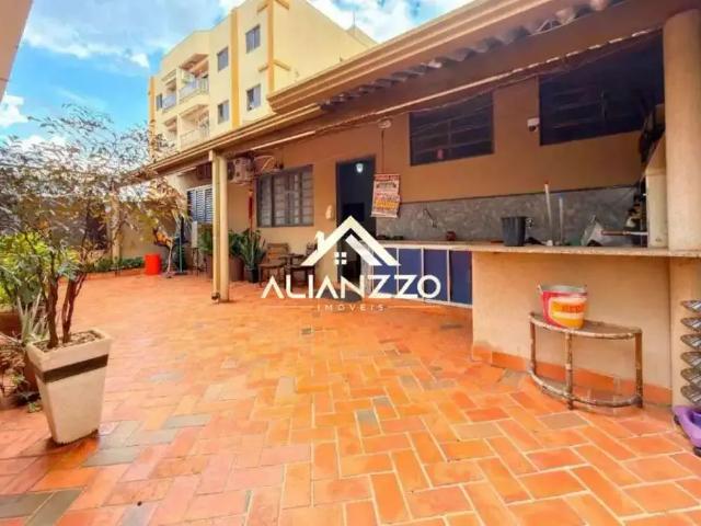 Casa / Sobrado para Venda em Ribeirão Preto/SP Jardim Irajá 3 Quartos